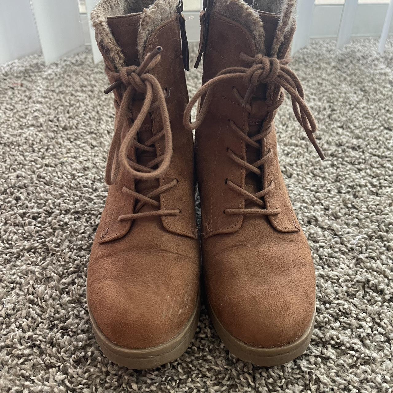 Zip up suede cuffed boots! Small heel. Size 6 1/2.... - Depop