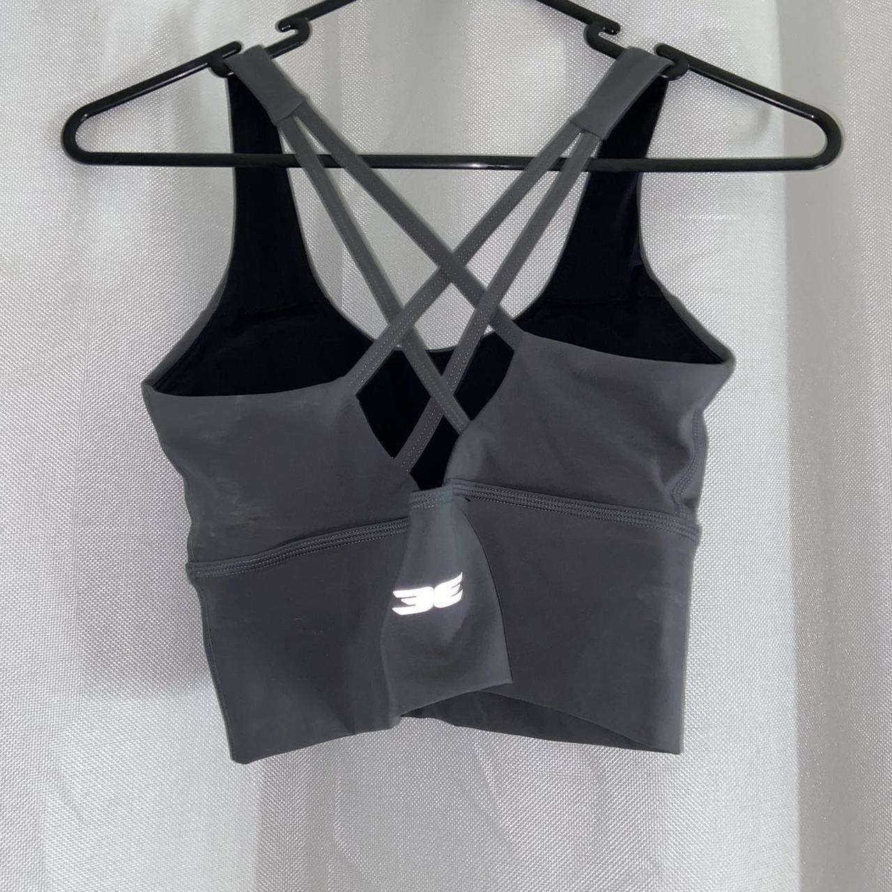 Elite eleven sports crop Worn twice Super... - Depop