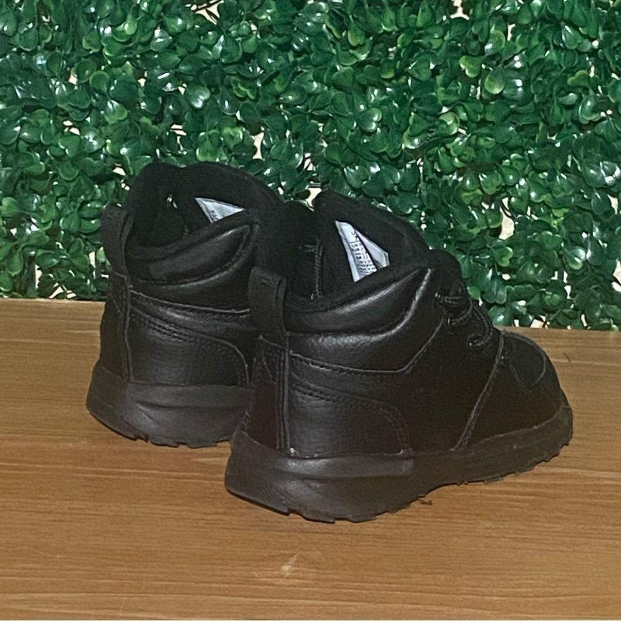 Nike Monoa Triple Black Boots Size: 7C Great condition - Depop