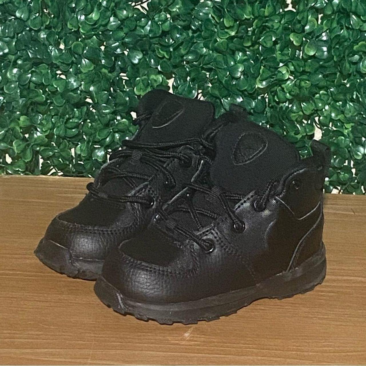 Nike Monoa Triple Black Boots Size: 7C Great condition - Depop
