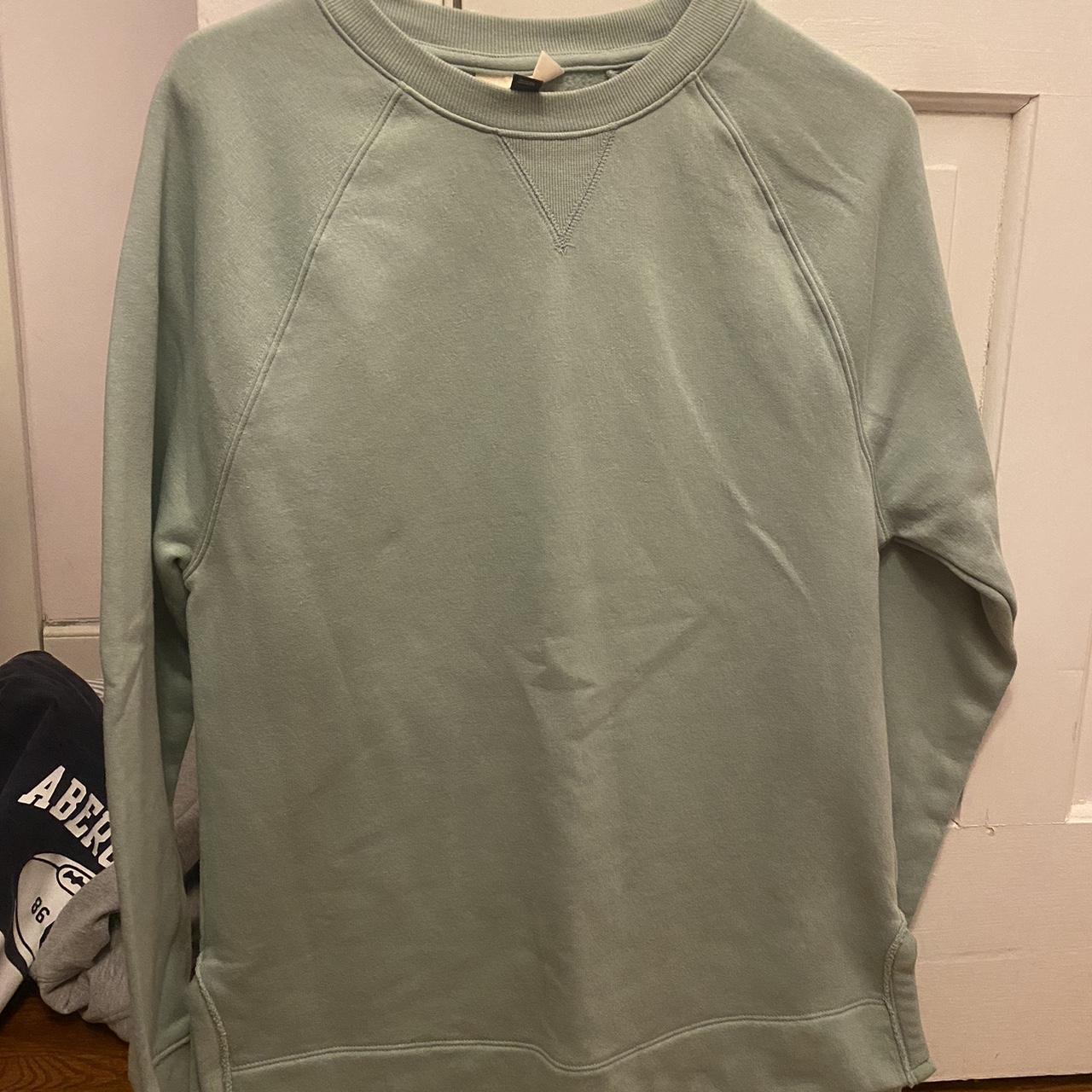 universal thread green crew neck - Depop