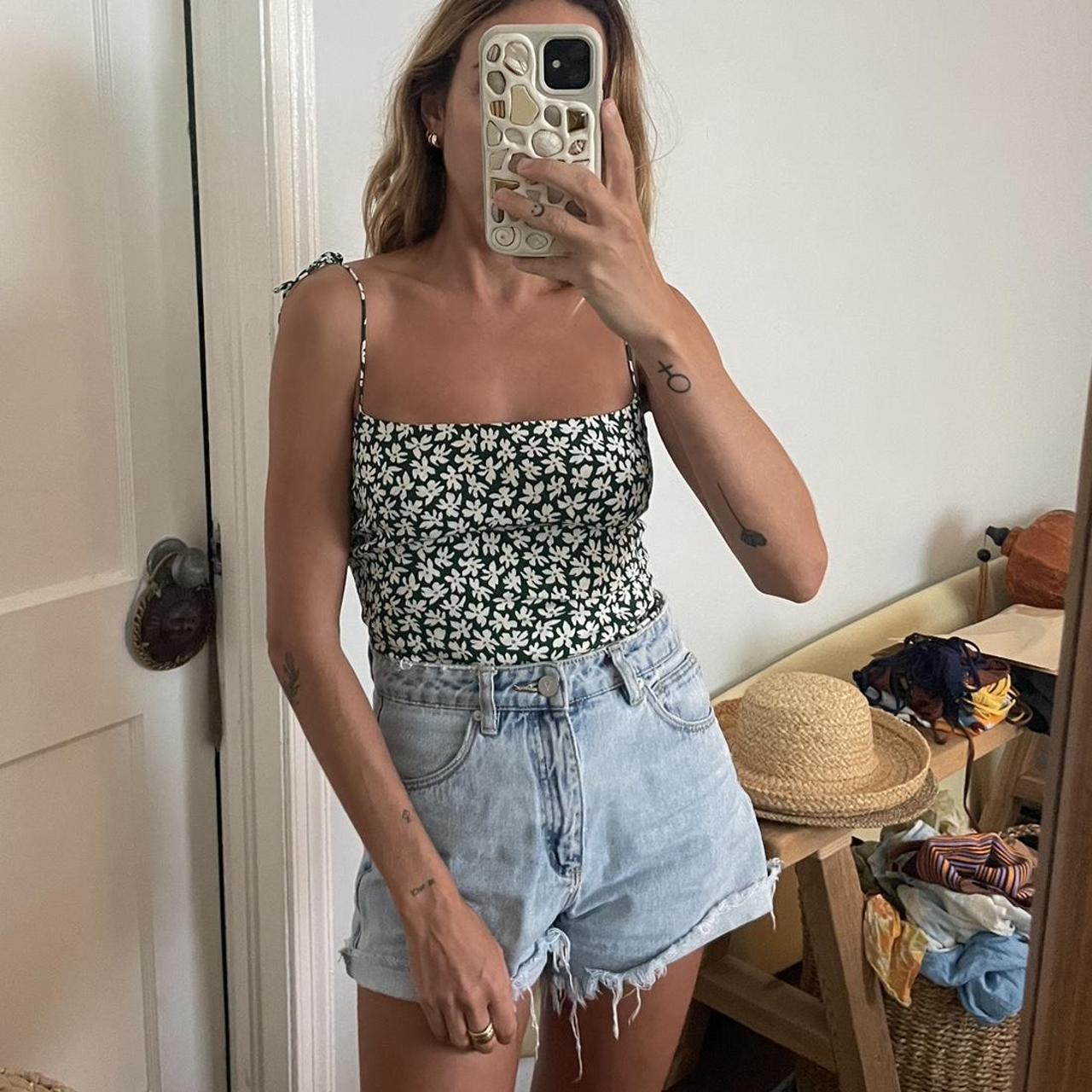 Reformation square neck top Green floral - Depop