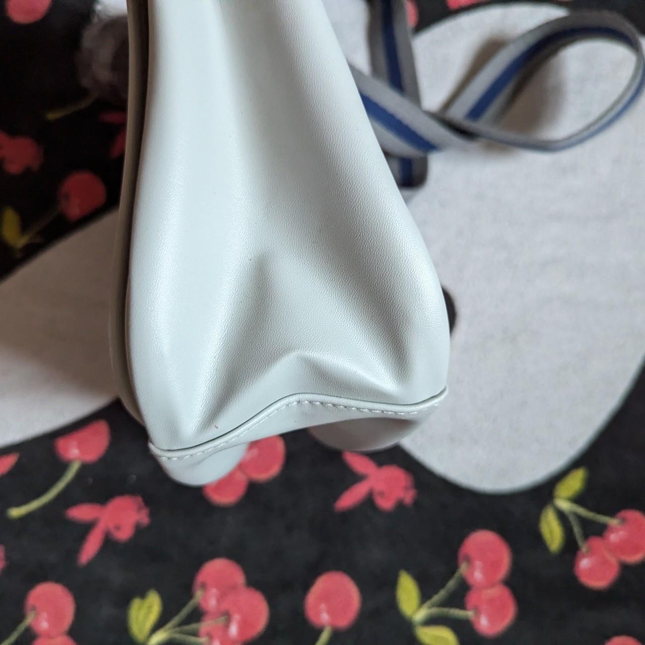 sanrio 2009 chococat purse Loose threads on the... - Depop