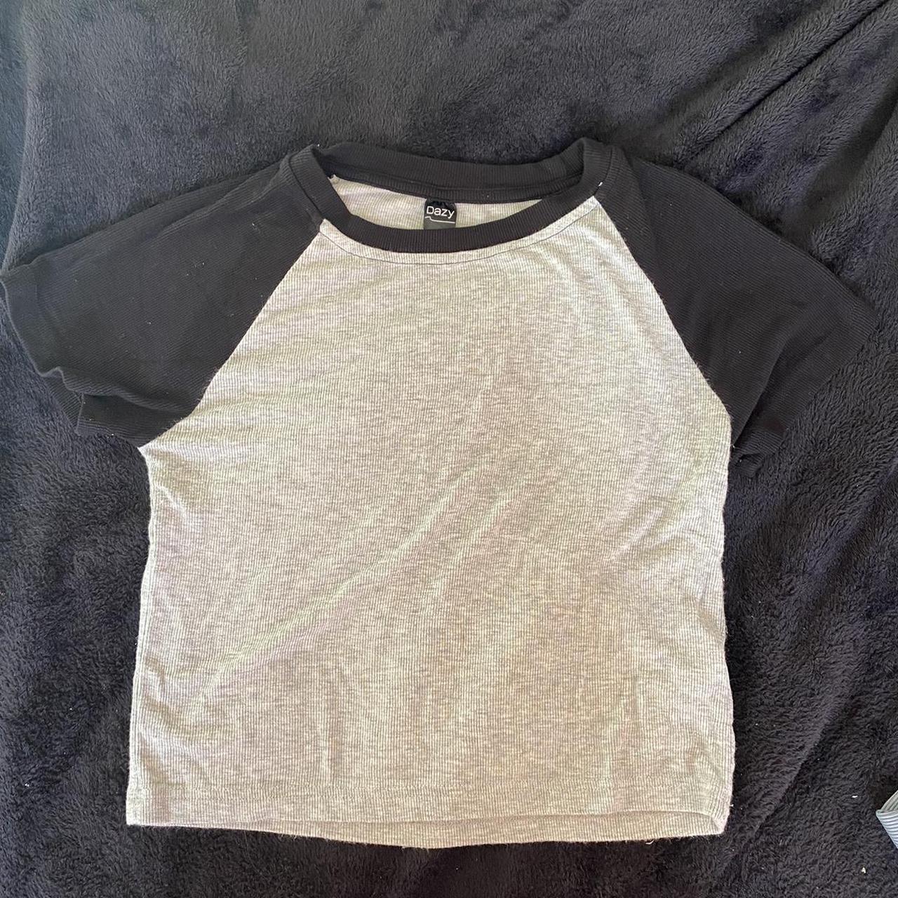 DAZY • Cropped Baseball Tee - - It’s a size small... - Depop