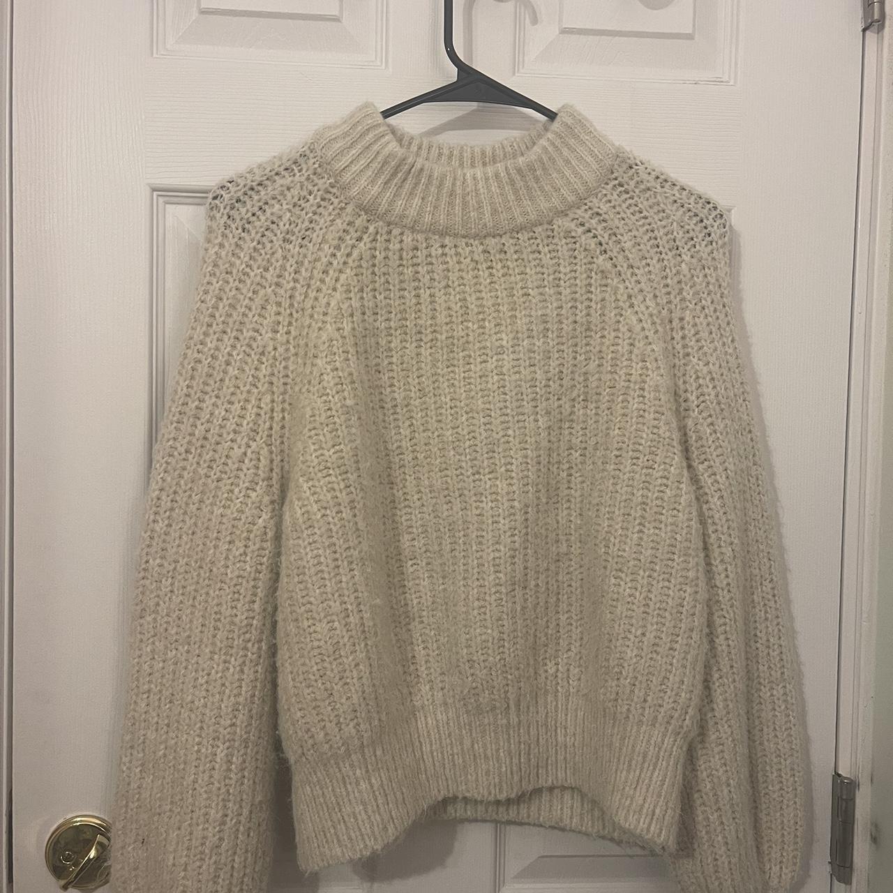 Universal Thread (Target) Cream Sweater - Depop