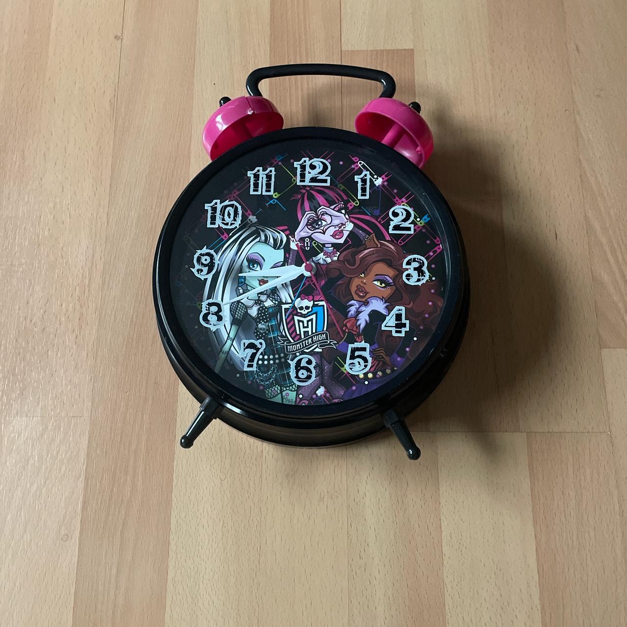 Monster high clock, this clock does work!! It does... - Depop
