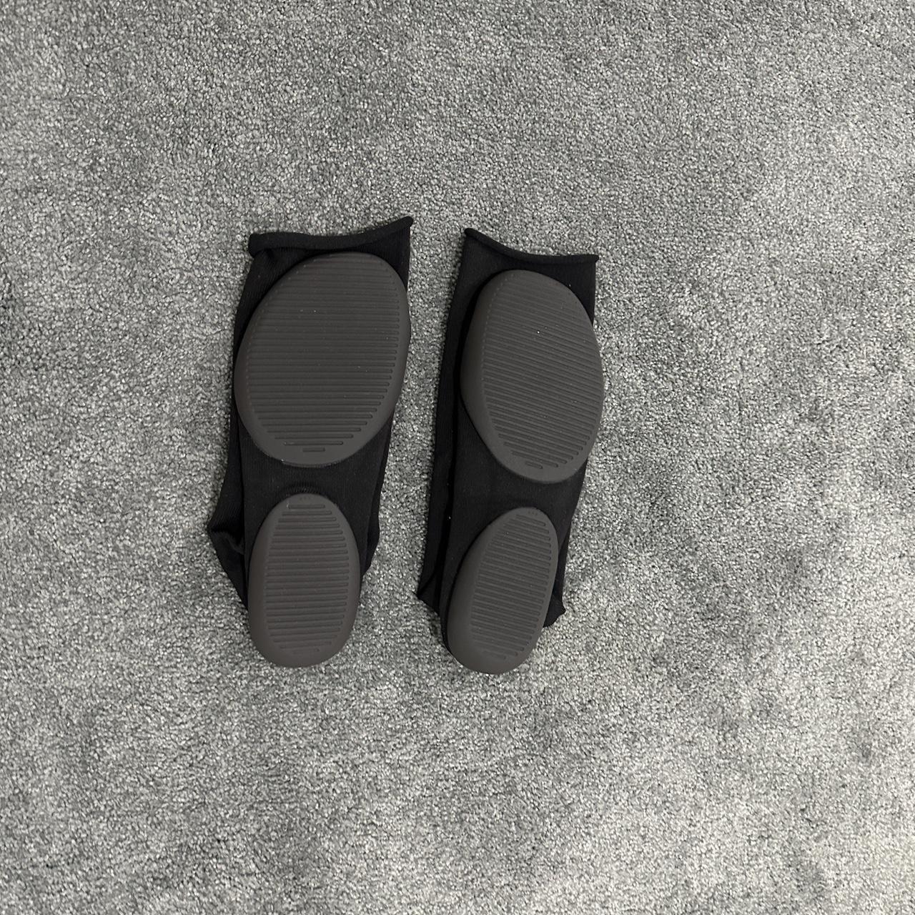 YZY pods size 3 | Depop