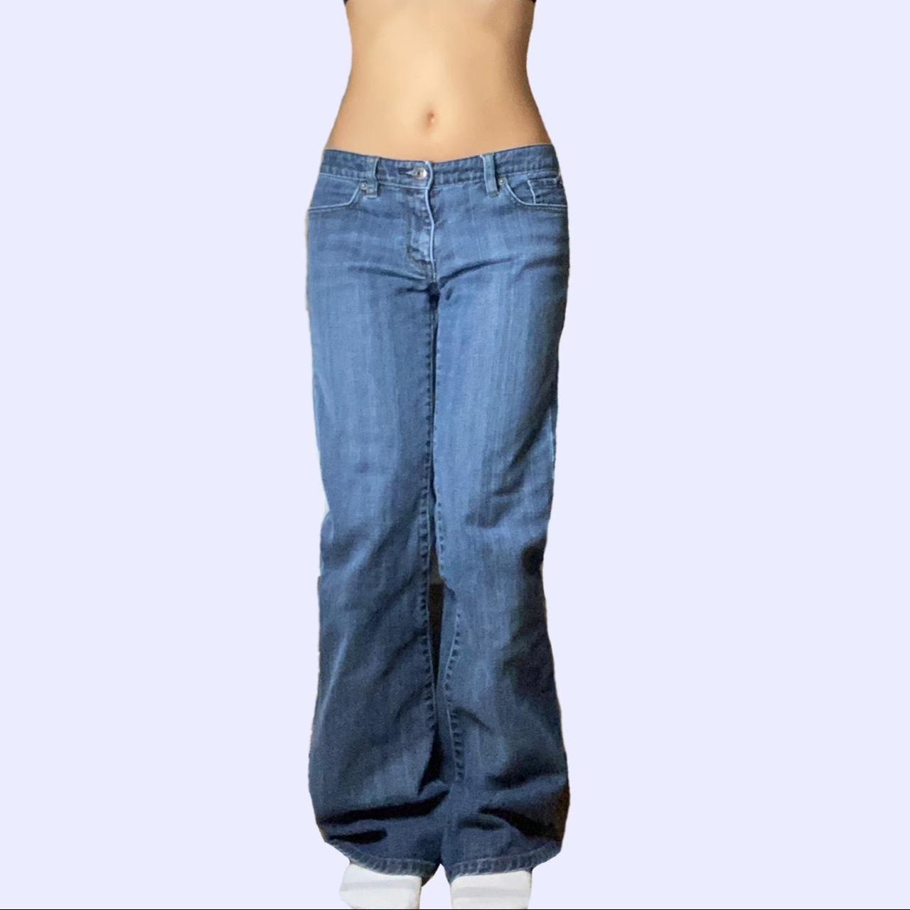 2000s lowrise bootcut jeans -suuuper cute, great... - Depop
