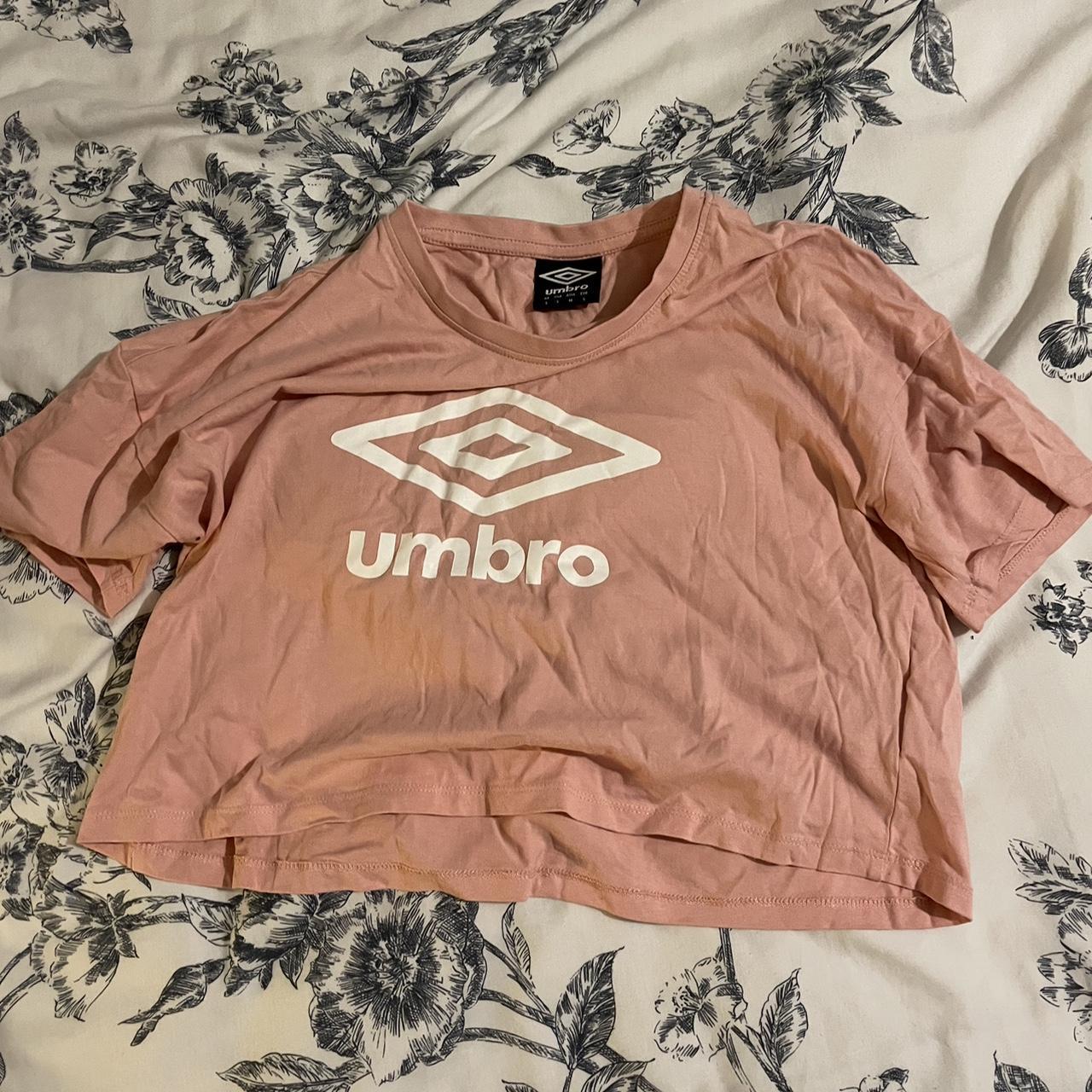 Umbro Women's Pink Crop-top | Depop