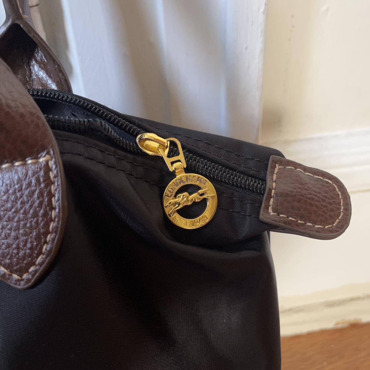 Longchamp black bag Zipper doesn't close all the... - Depop