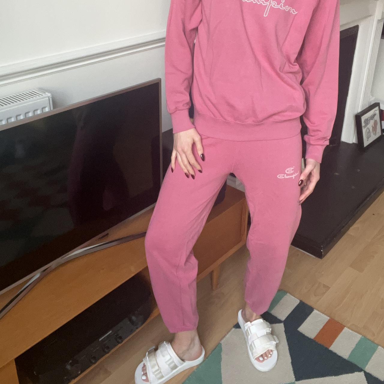 Champion Men's Pink Sweatshirt | Depop