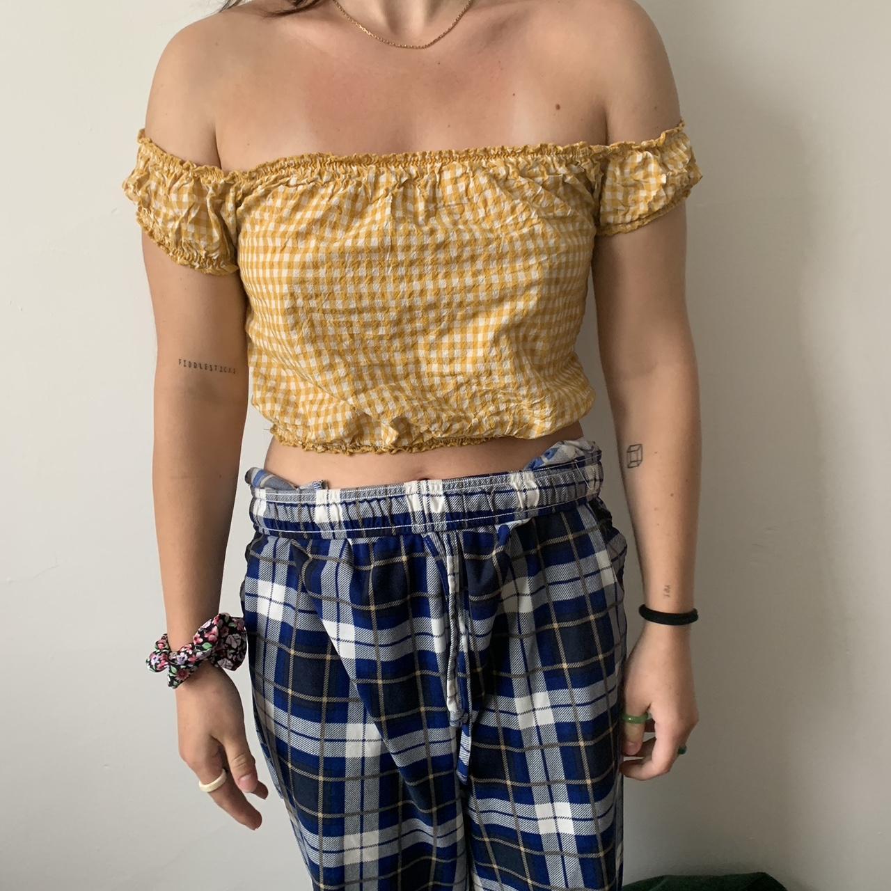 Off the shoulder yellow gingham top! So cute for summer - Depop