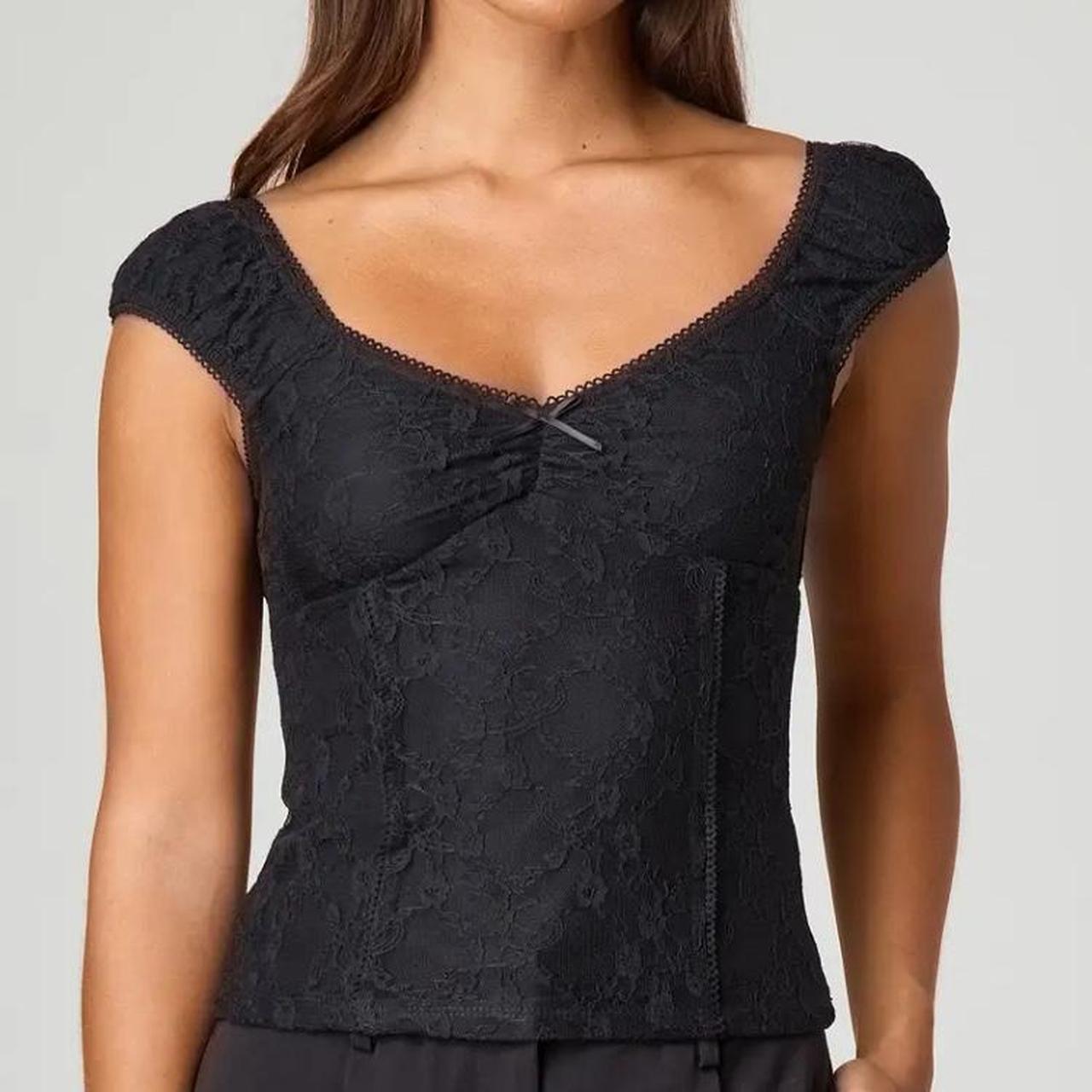 Glassons Lace cap sleeve top! Never worn only tried... | Depop