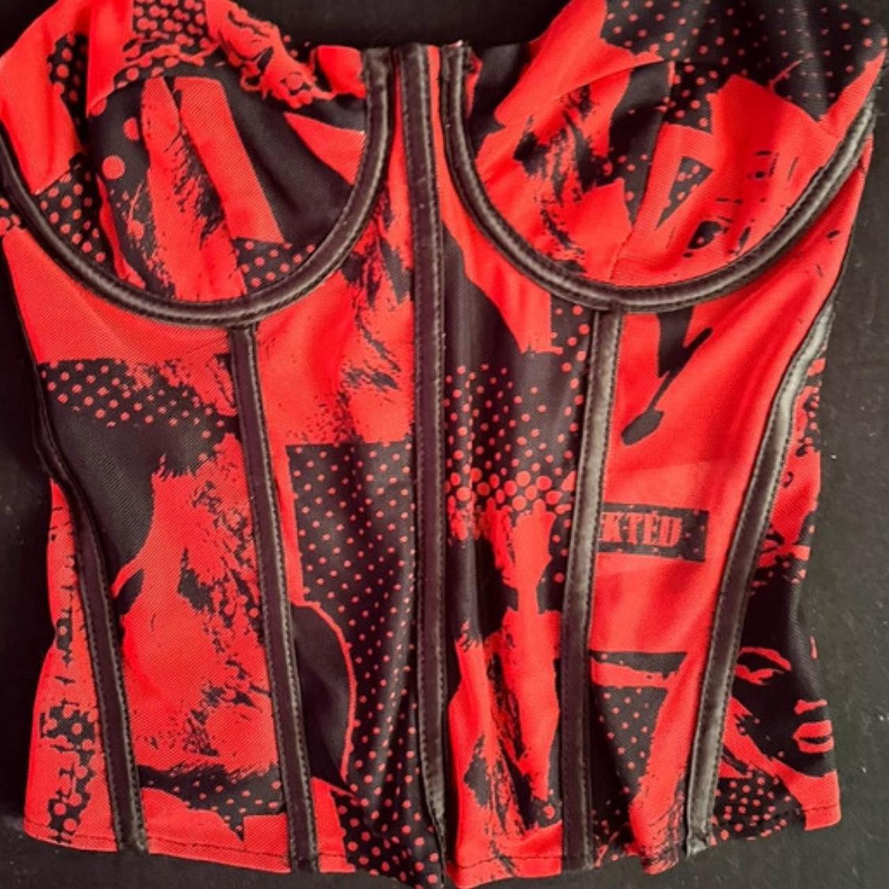 edikted red and black corset worn a few times size... - Depop