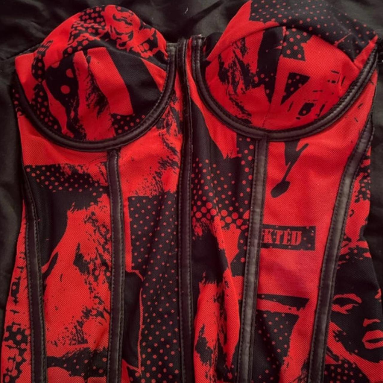 edikted red and black corset worn a few times size... - Depop