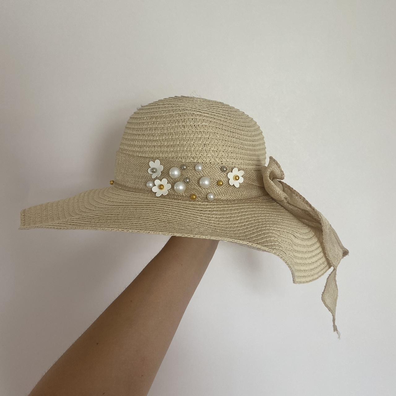 Cute floral summer sun hat, has little elastic to... - Depop