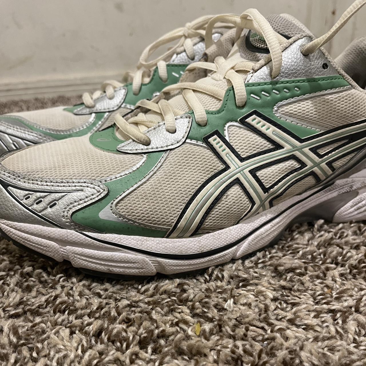 ASICS Gel Kayano 17 trainers in white and green... | Depop