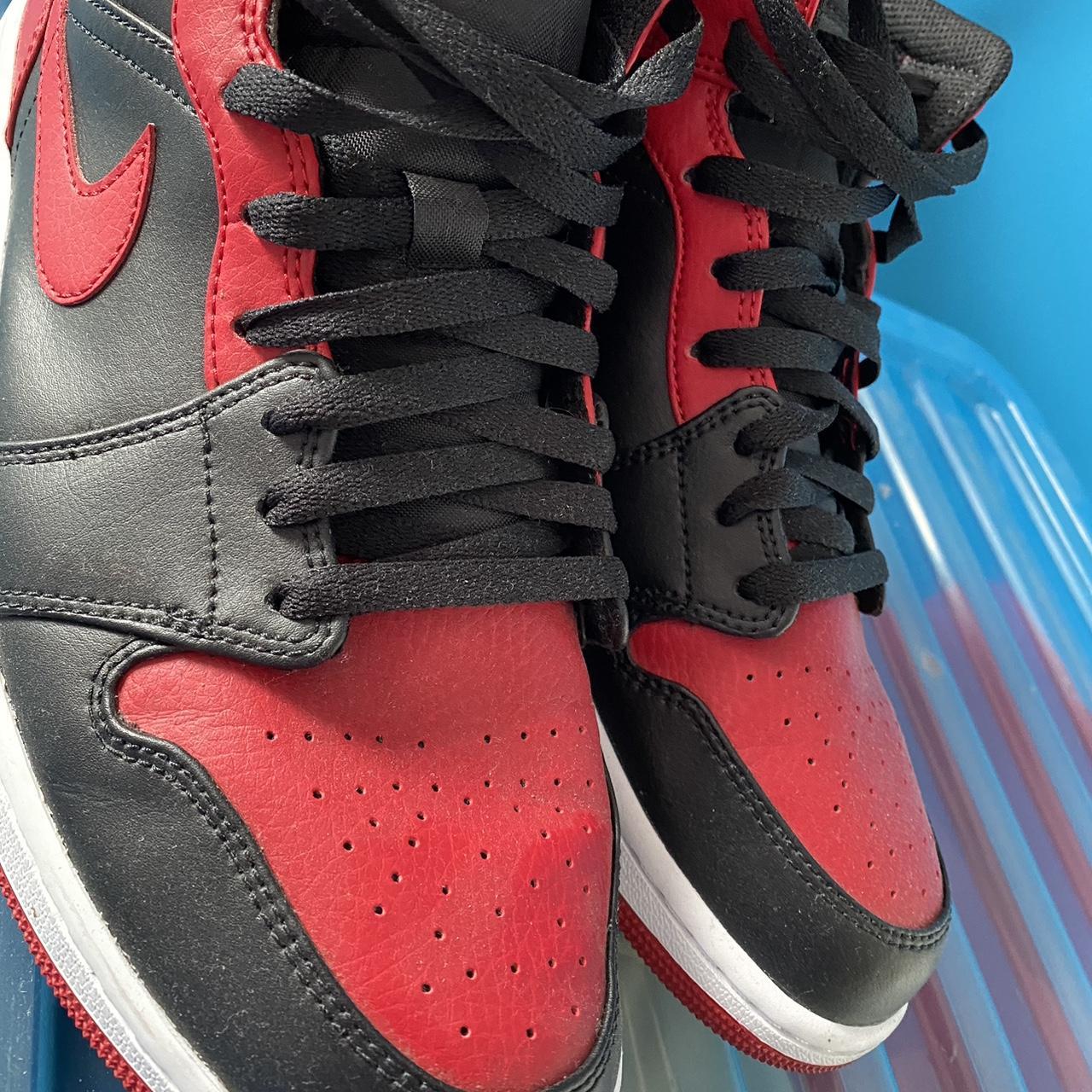 Jordan Men's Black and Red Trainers | Depop