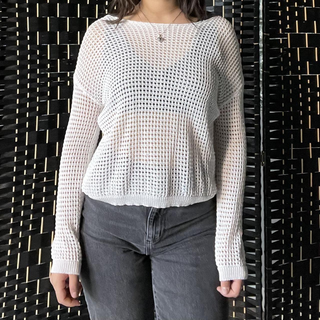 DAZY Women's White Top | Depop