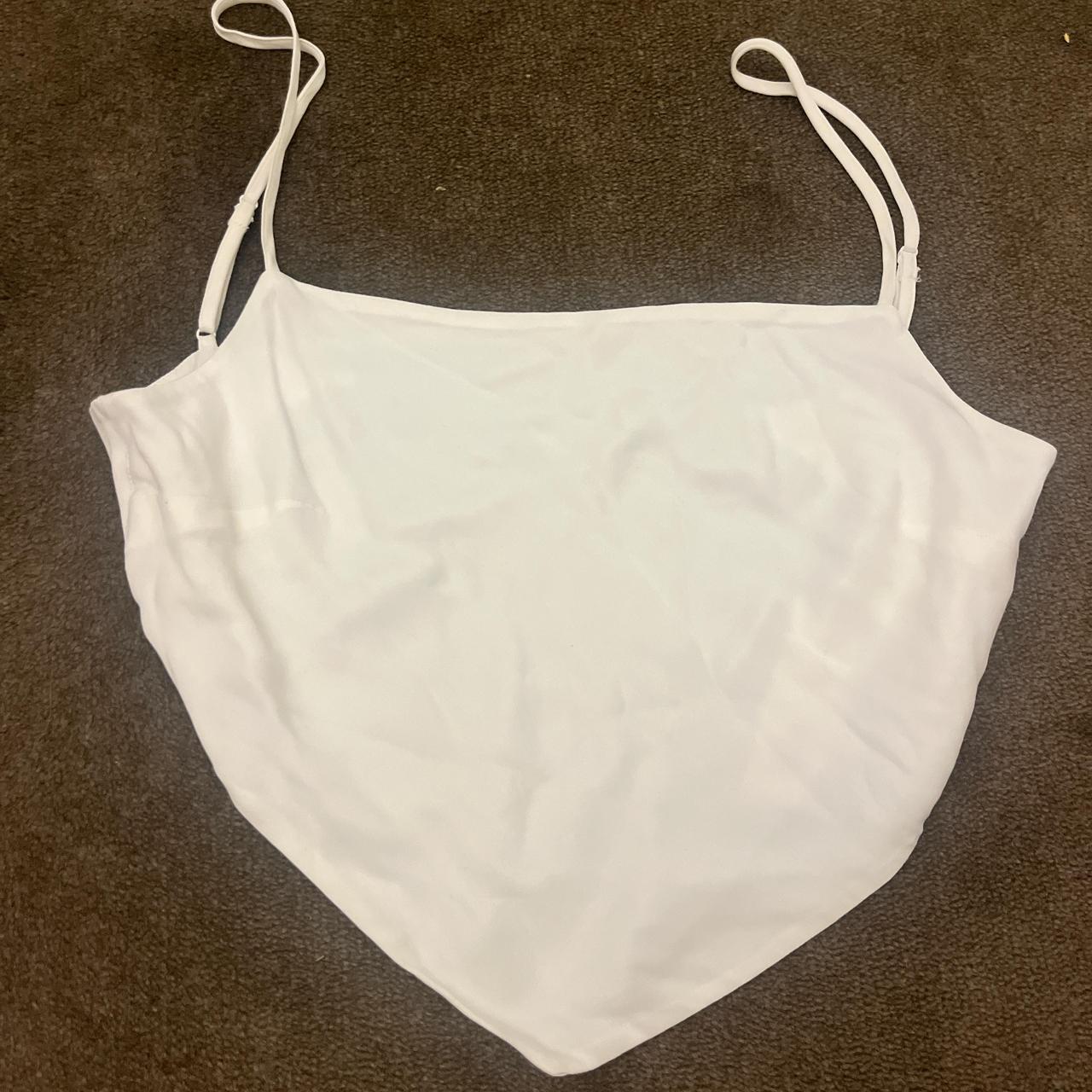 Glassons white backless crop top never worn - Depop