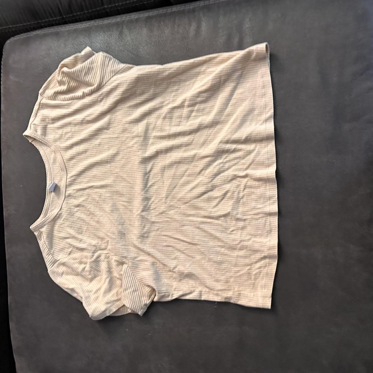 Basic cream color t-shirt. Size 2xl Old Navy. - Depop