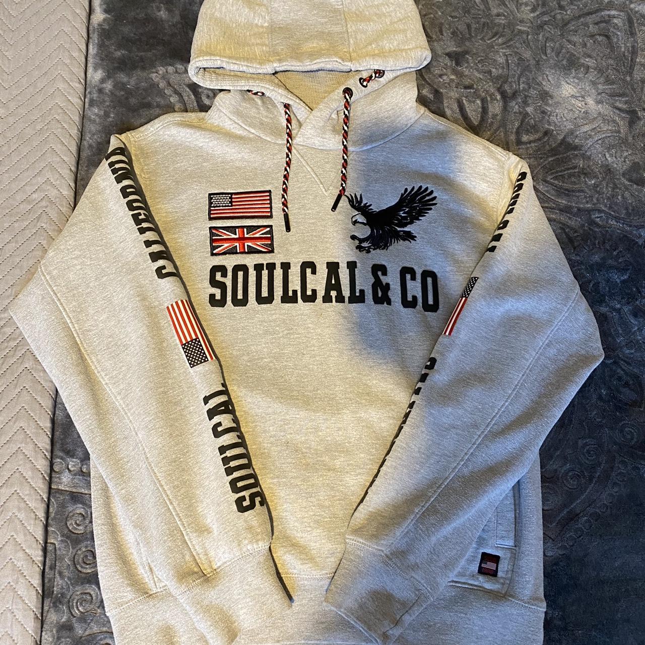 Soulcal & Co hoodie Size XL mens however will fit... - Depop