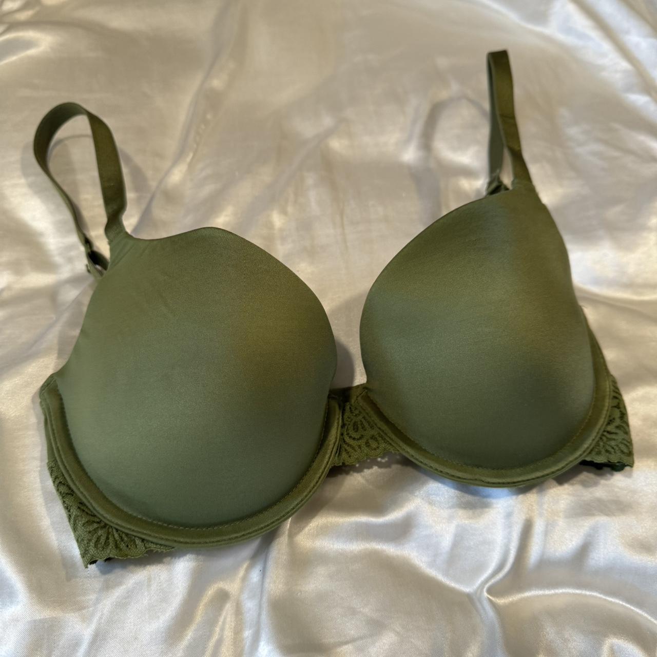 Never worn green target bra Too small on me... - Depop
