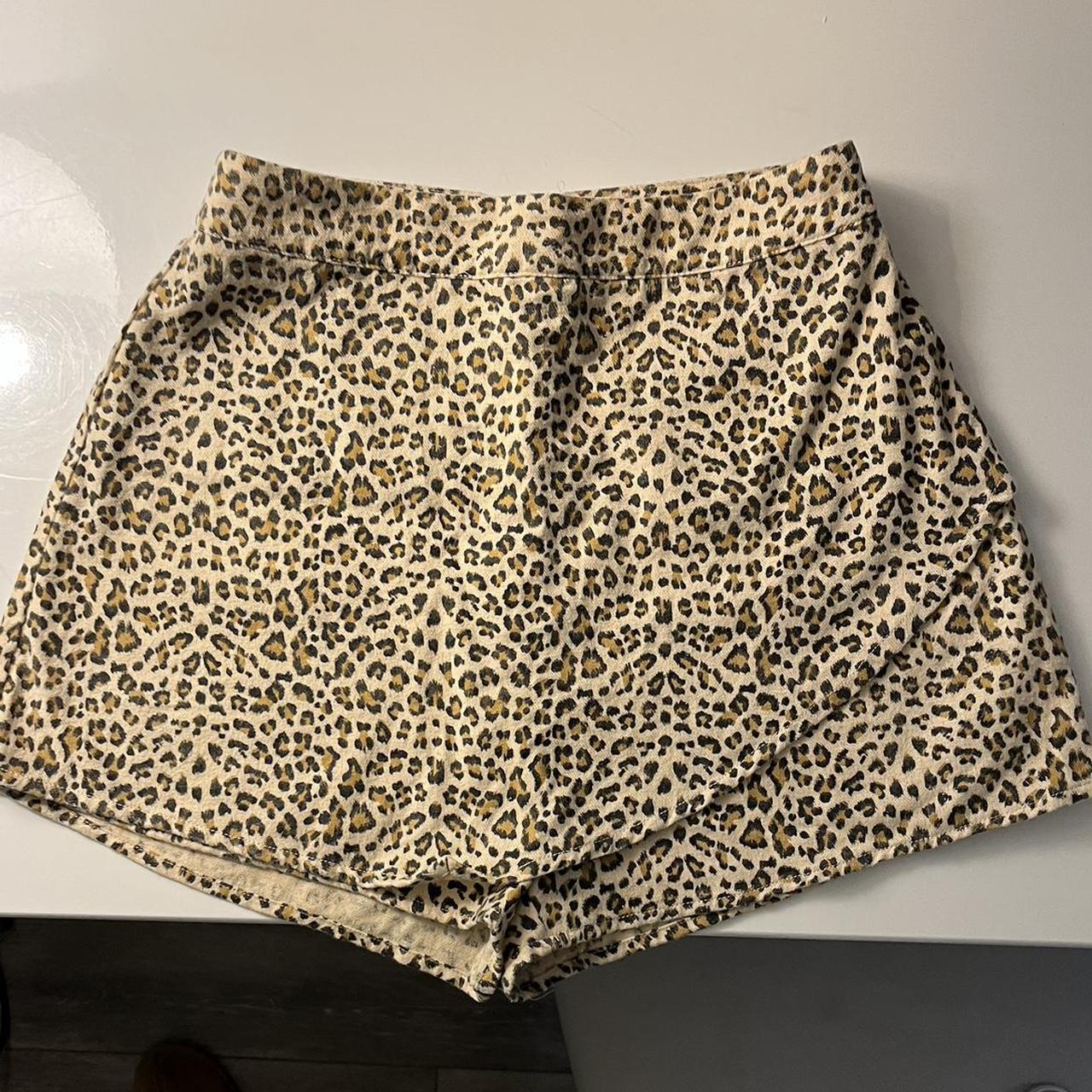 Altard state leopard print skort; worn once | Depop