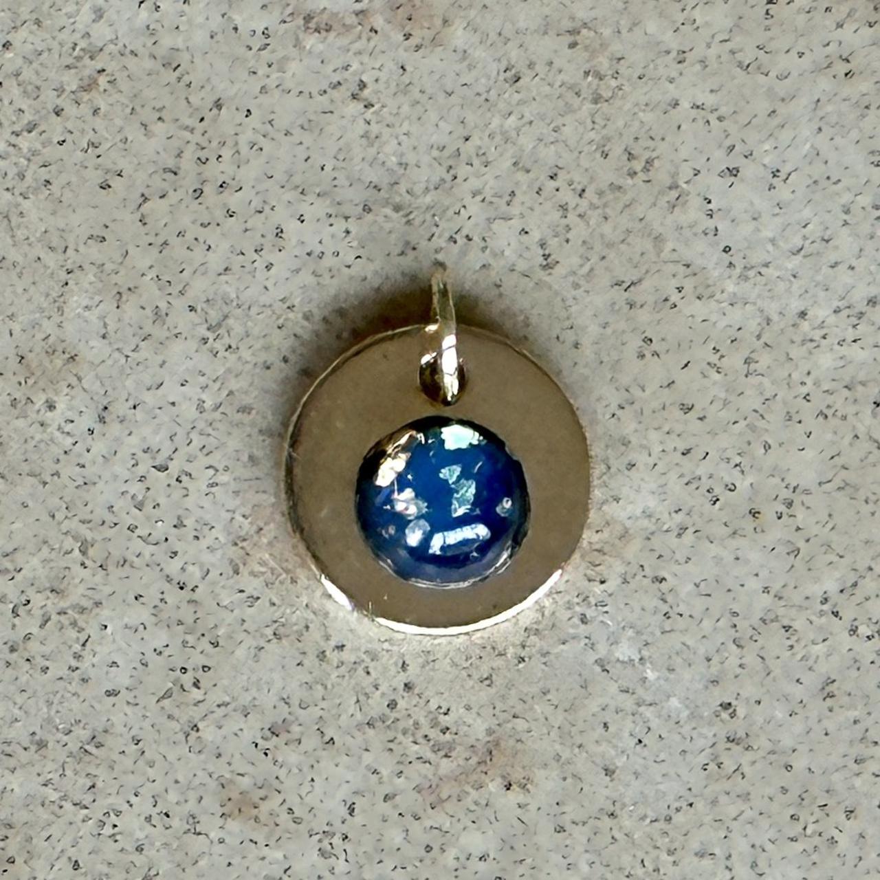 🌈 Beautiful, shiny gold tone, circle pendant with... - Depop