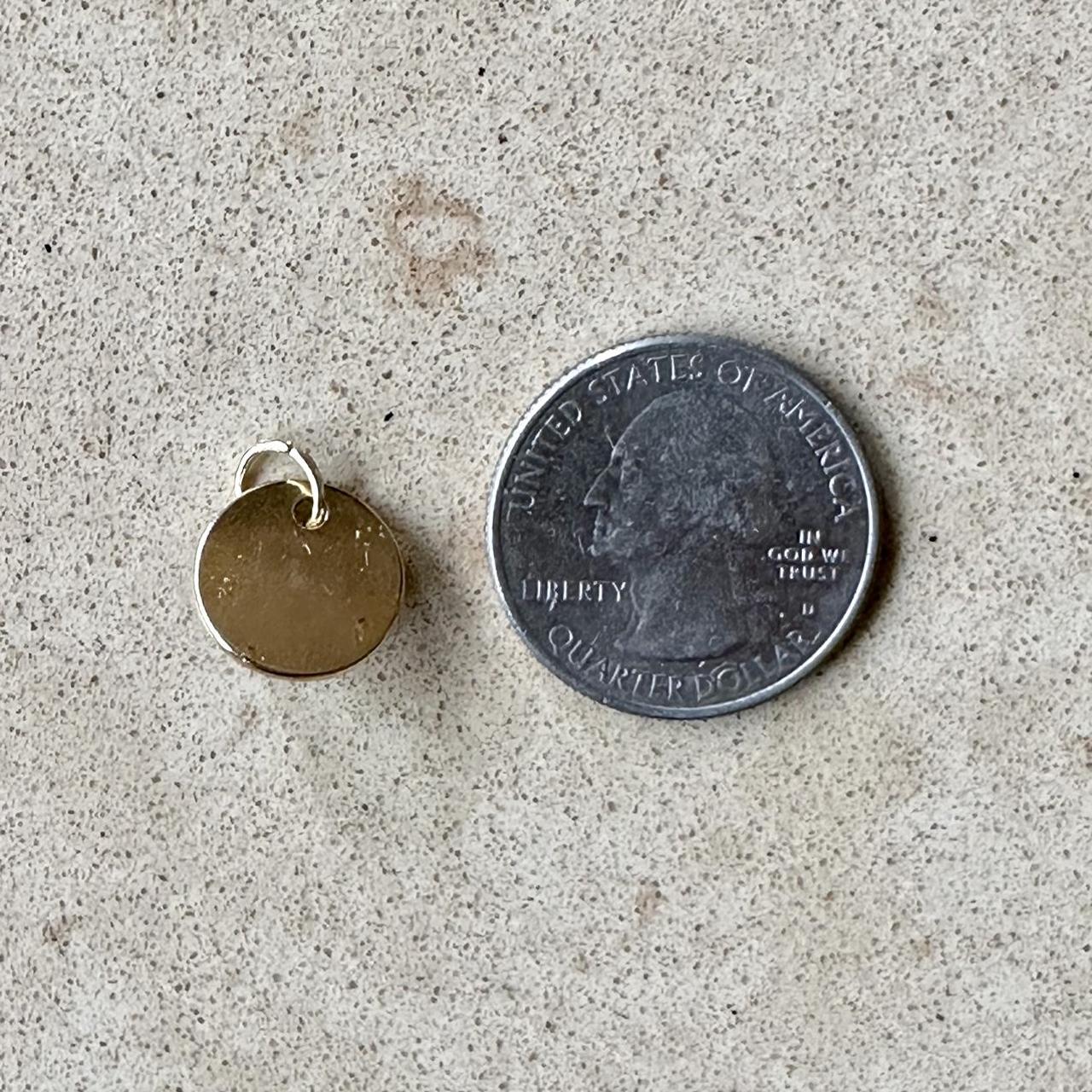 🌈 Beautiful, shiny gold tone, circle pendant with... - Depop