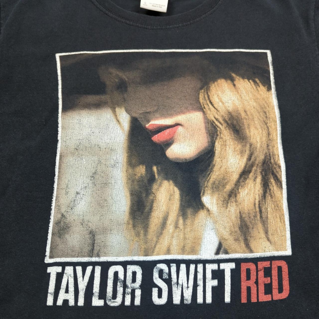 Taylor Swift Red Tour 2013 shirt Black Youth size... - Depop