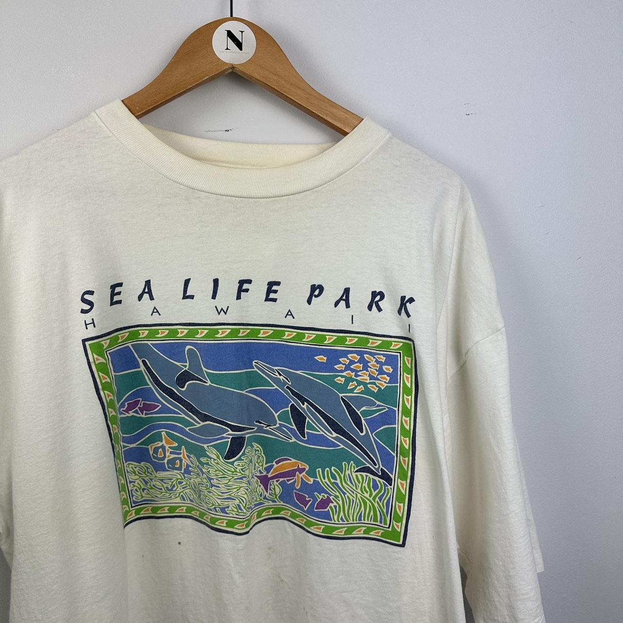. SEA LIFE PARK HAWAII SINGLE STITCH GRAPHIC PRINT... - Depop