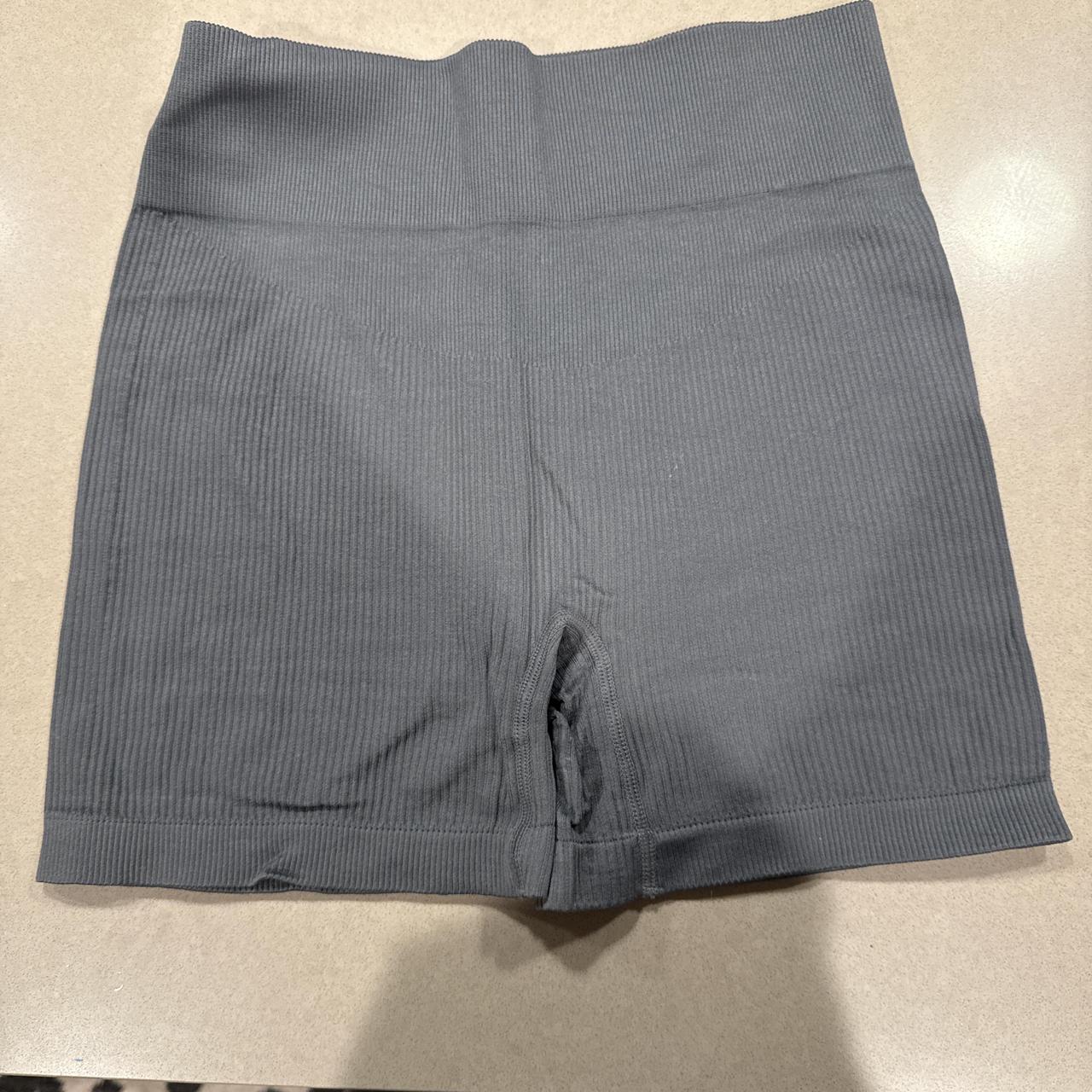 Grey seamless ribbed shorts #gymwear | Depop