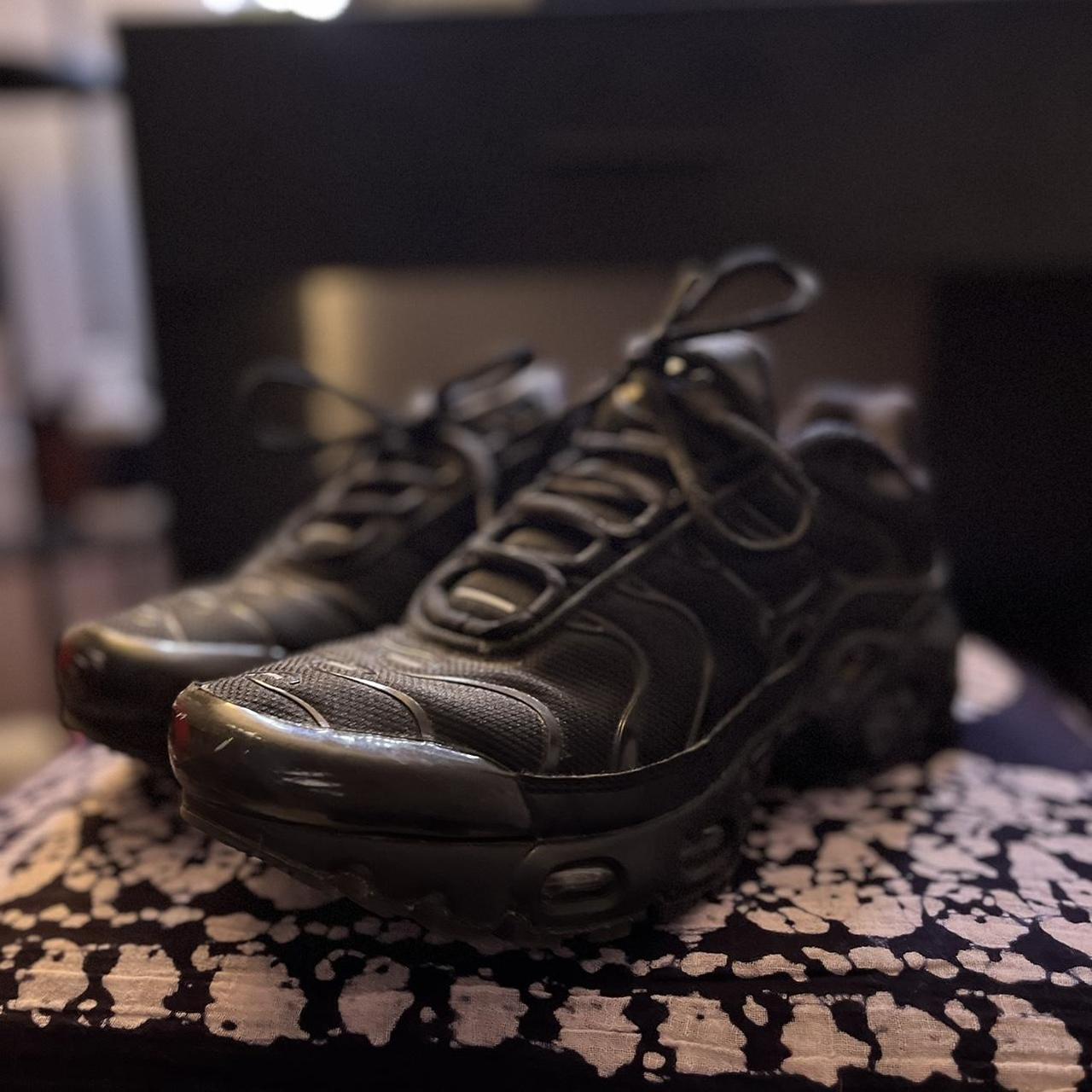 Size small nike air TN USED SIZE 6Y - Depop