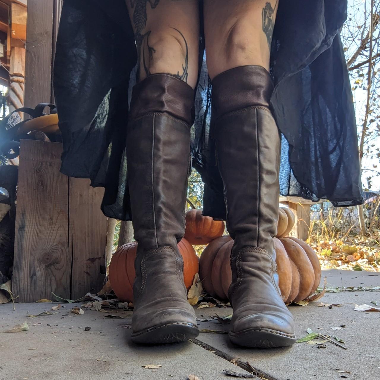 Brown leather knee high boots STYE TAGS: Pirate... - Depop