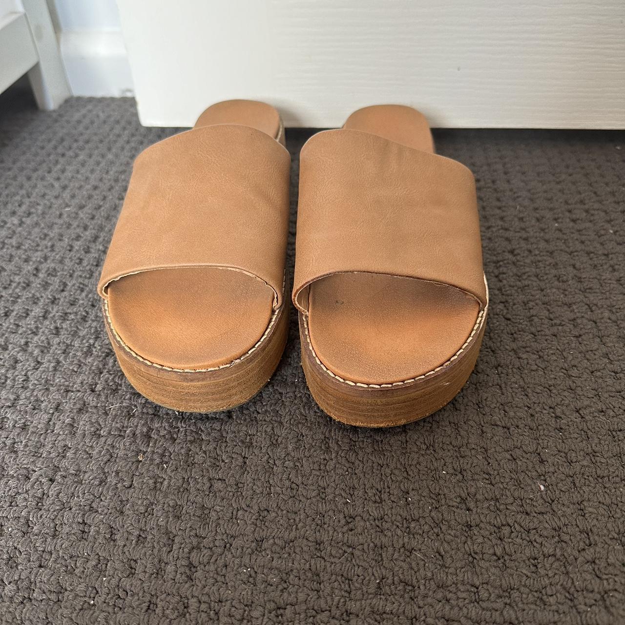 Tan and cream leather sandals - Depop