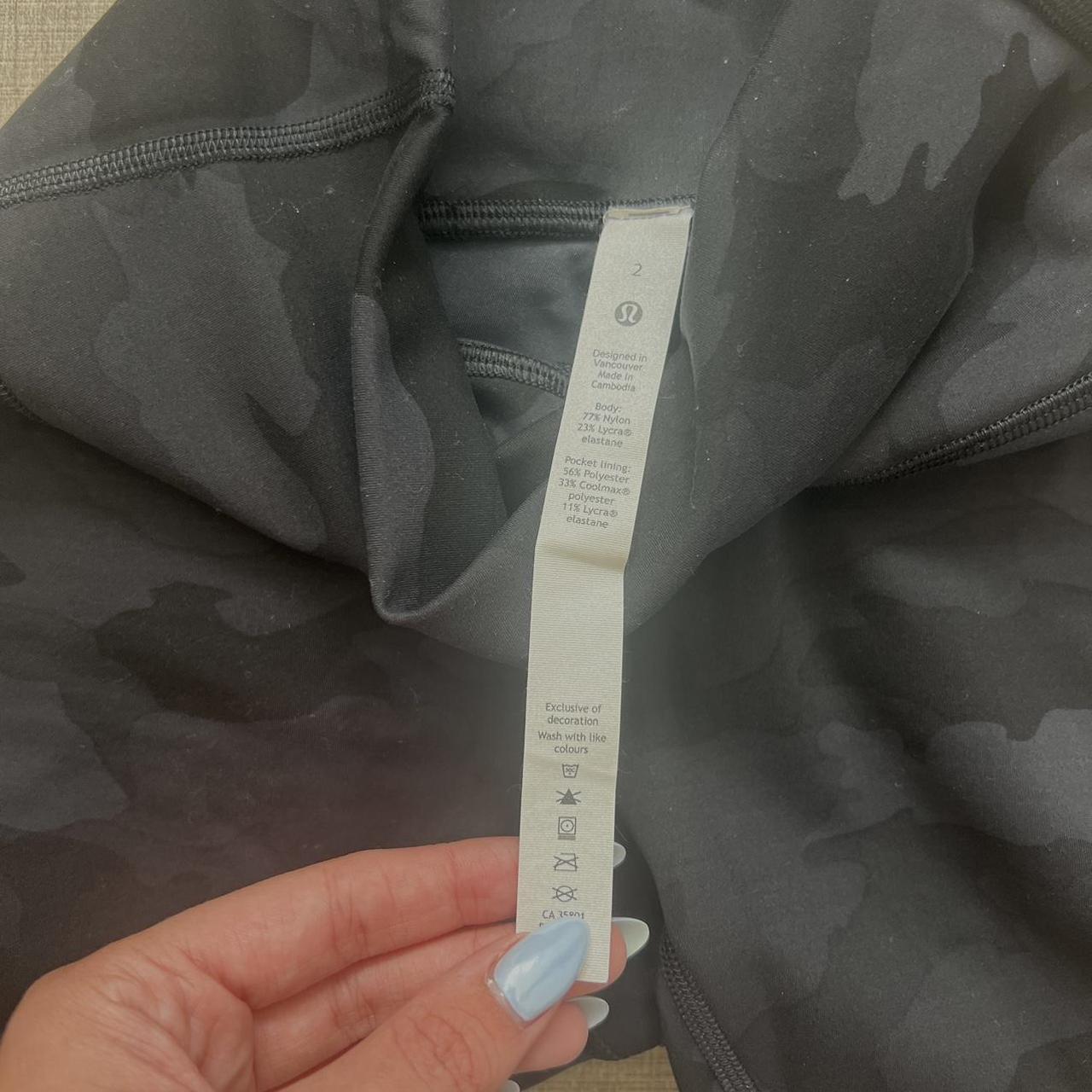 Lululemon Women's Black and Grey Shorts | Depop