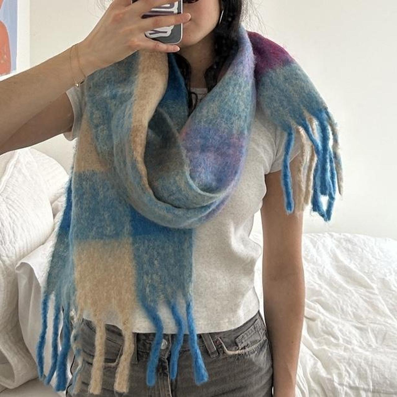 COS Chunky scarf - Depop