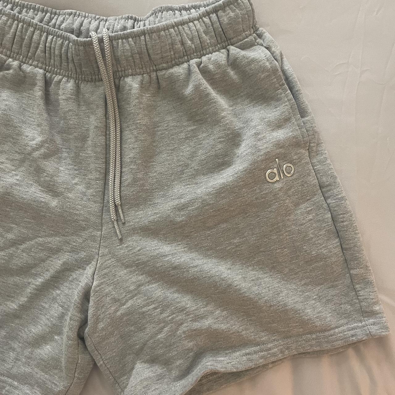 Alo Accolade Sweat Short (originally 78$) - Depop