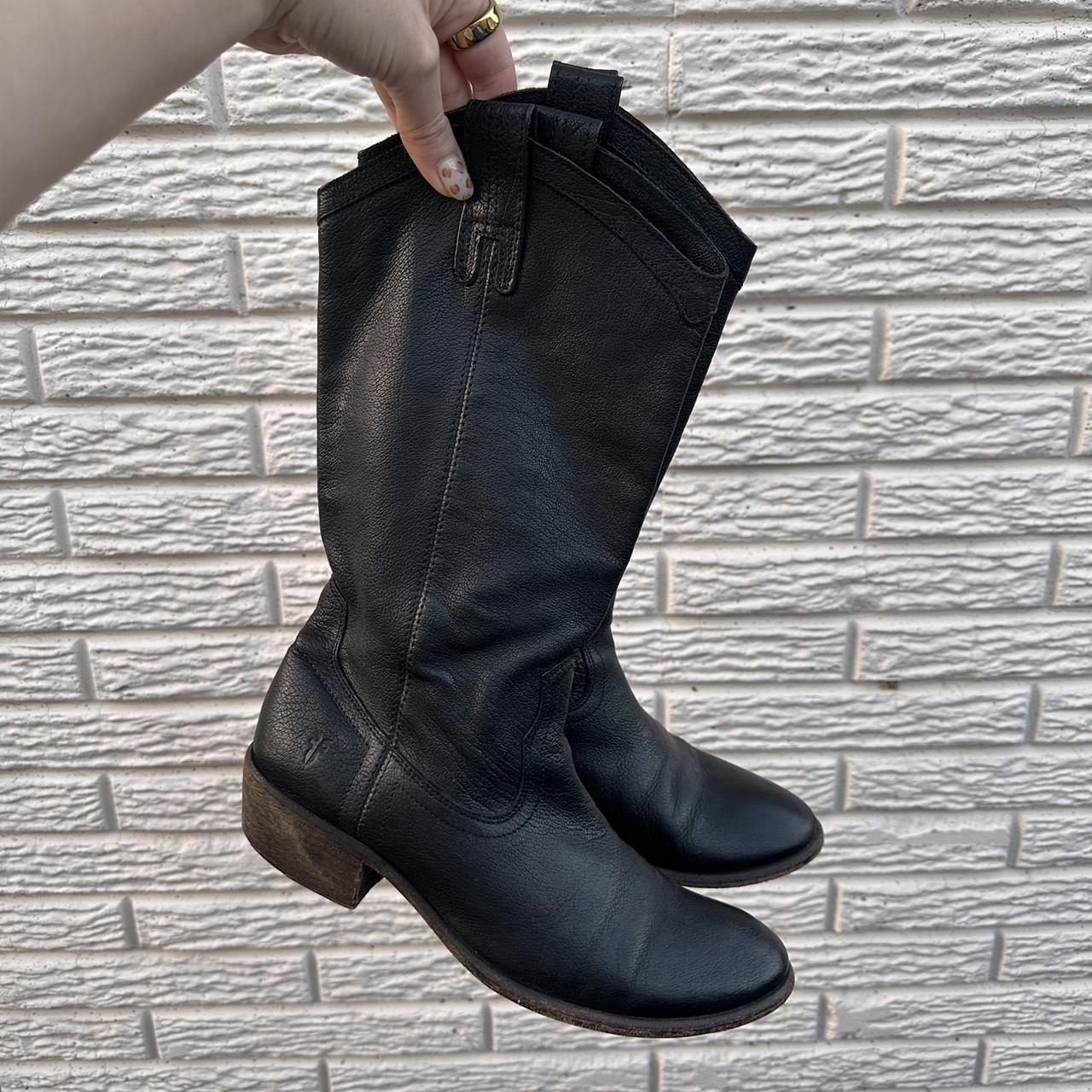 FRYE 77687 CARSON MID CALF LEATHER BOOT SIZE... - Depop