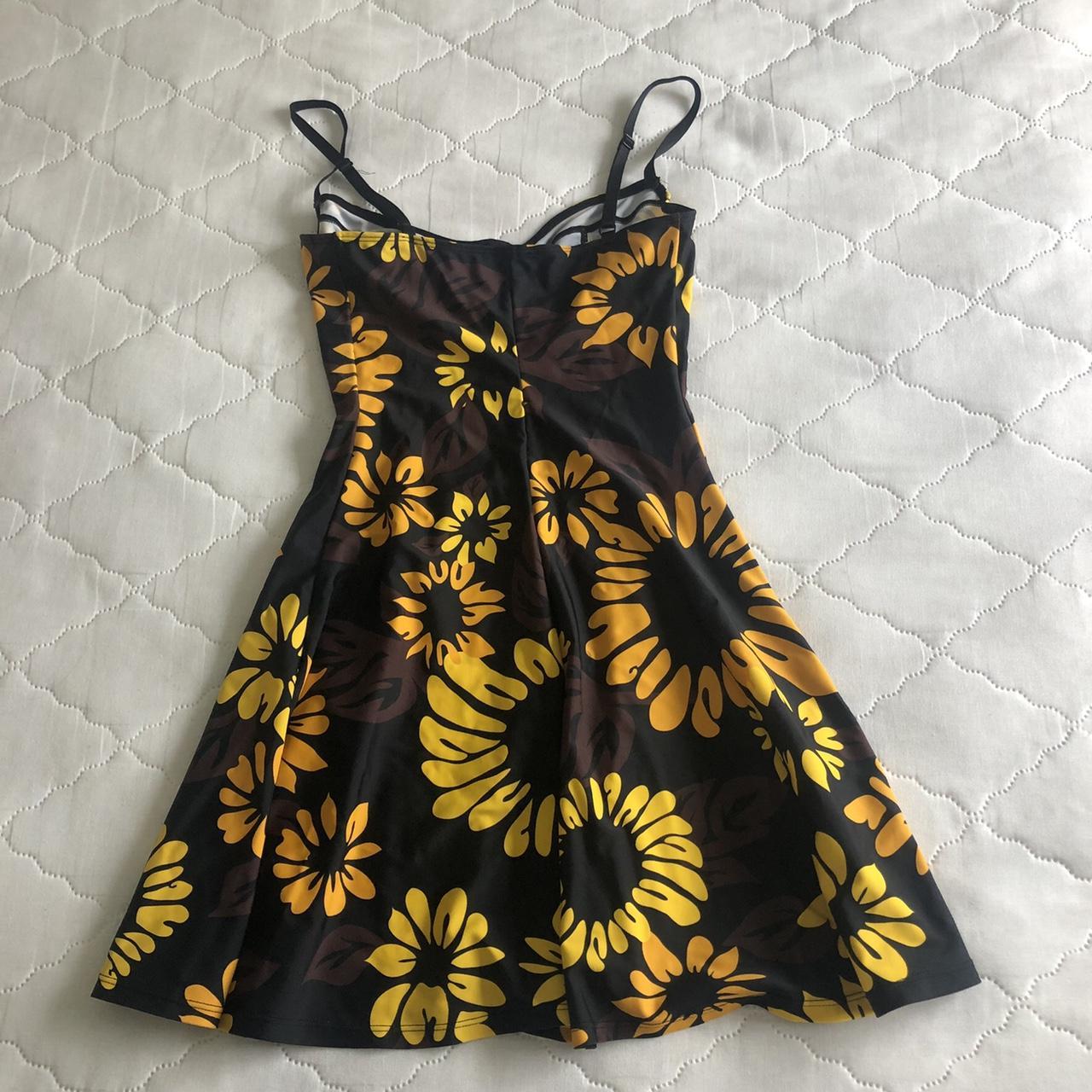 Delia’s sunflower dress🌻 Stretchy material with... - Depop