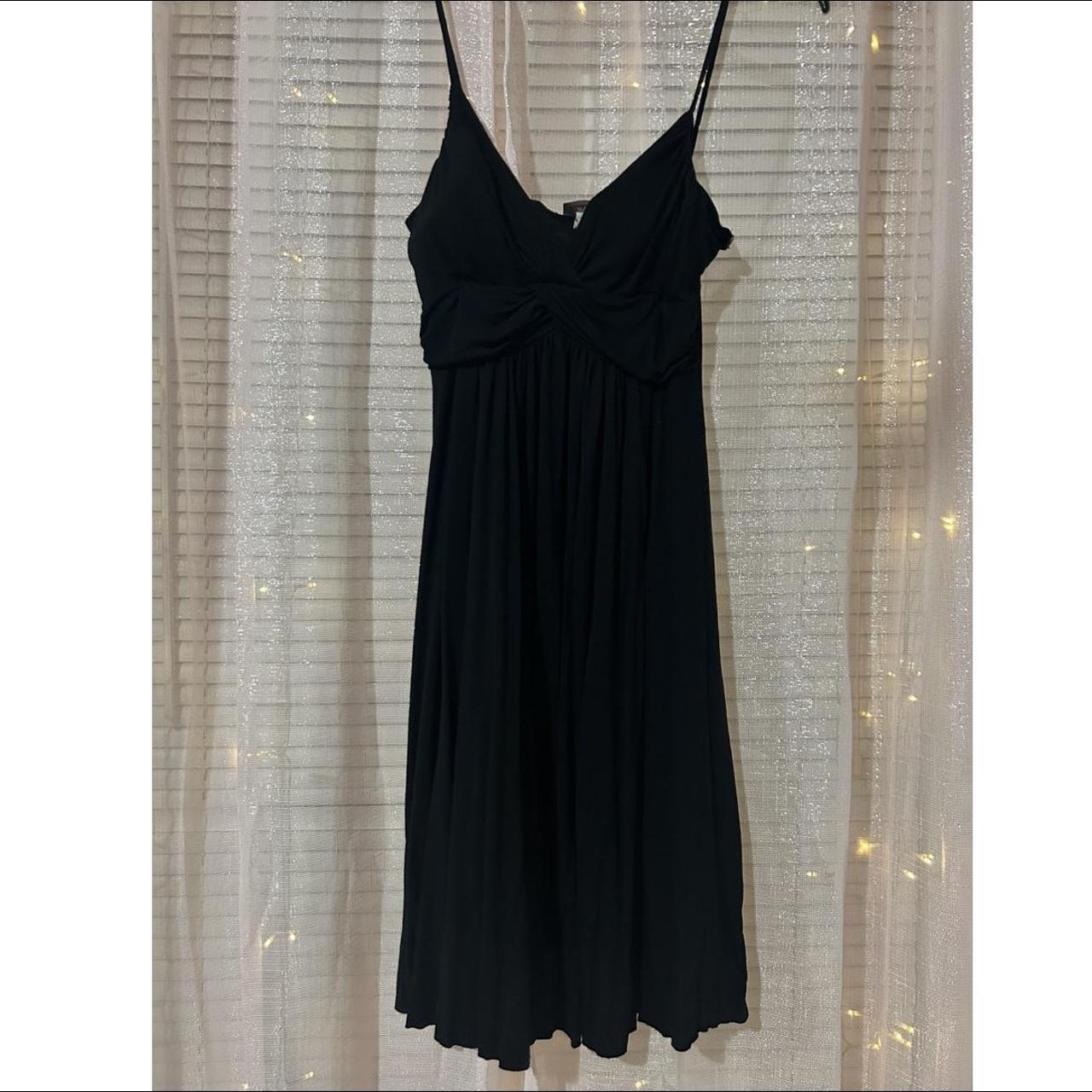 Cute v-neck black dress - Depop