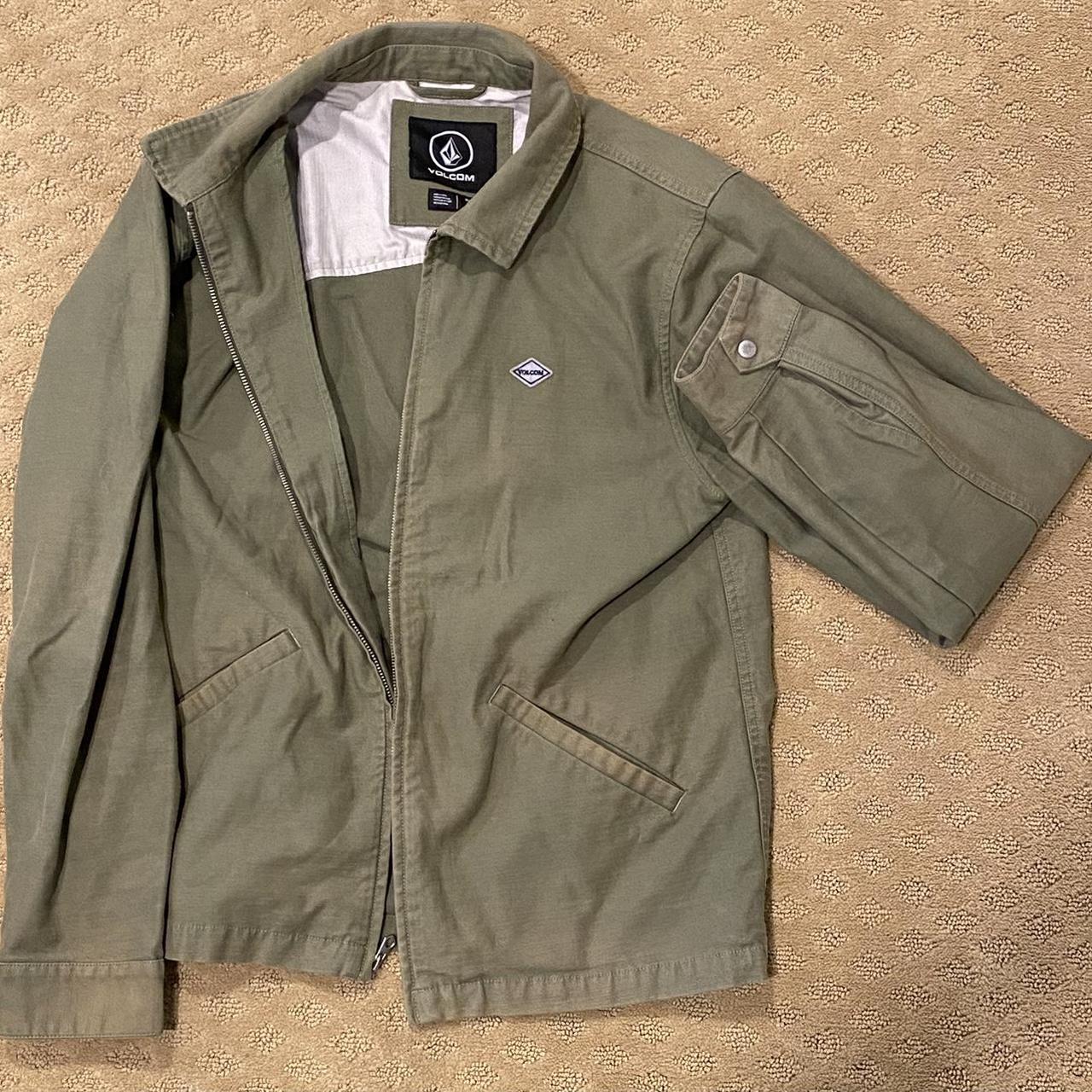 VINTAGE VOLCOM ZIP UP. size large but fits a medium... - Depop