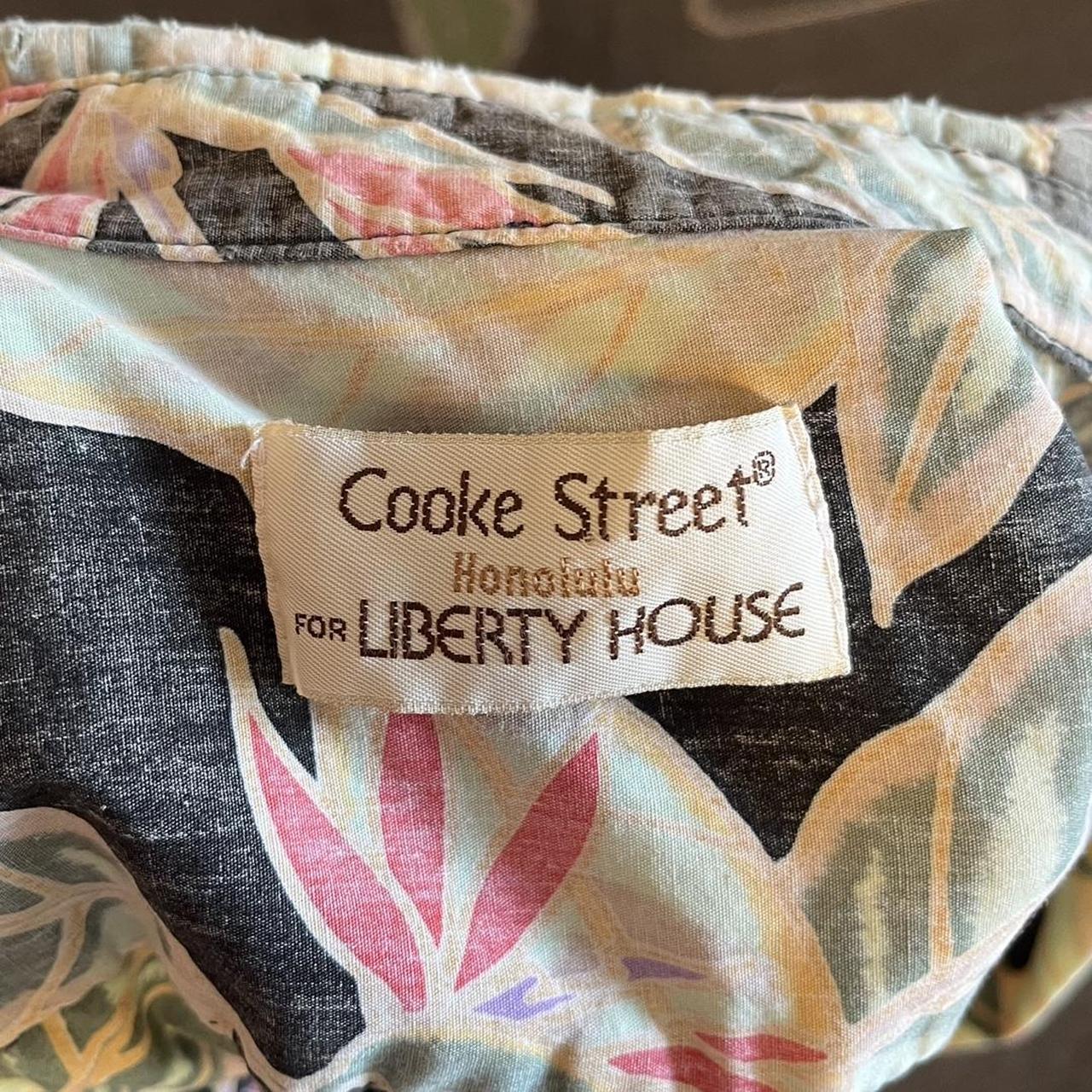 Vintage Hawaiian Polo Style button up shirt size... - Depop