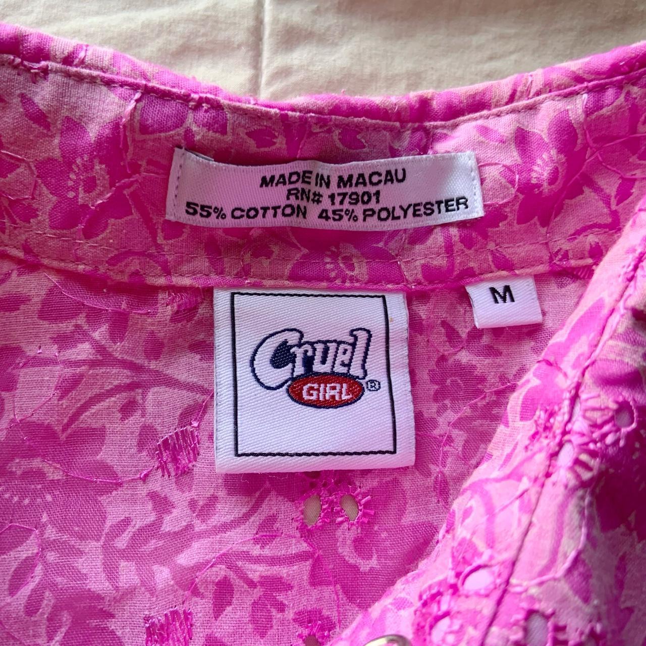 Vintage Y2K Pink Floral Button Up Top An all pink... - Depop