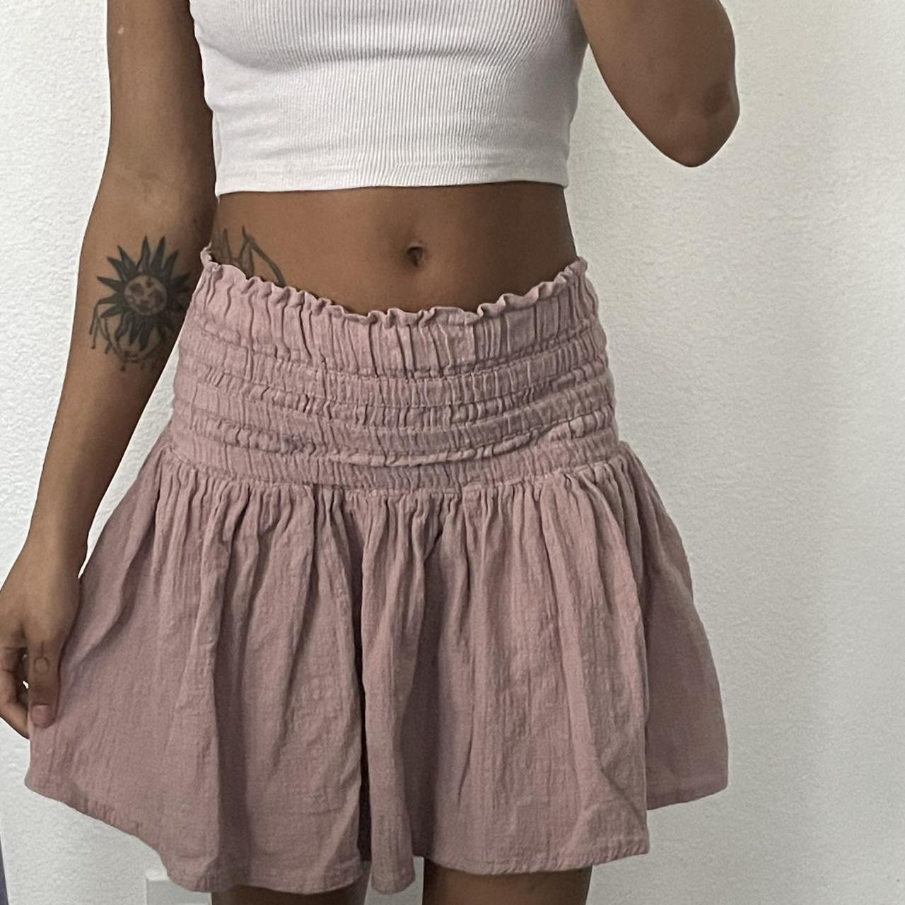 Baby pink ruffled mini skirt brand : rewash size :... | Depop