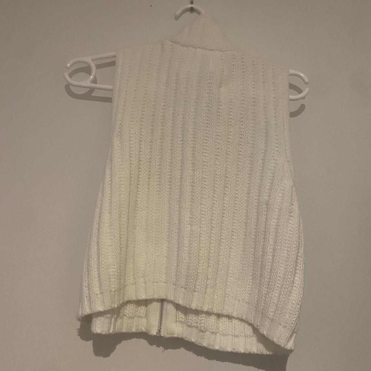 small white knit vest, super lovely and hardly worn - Depop