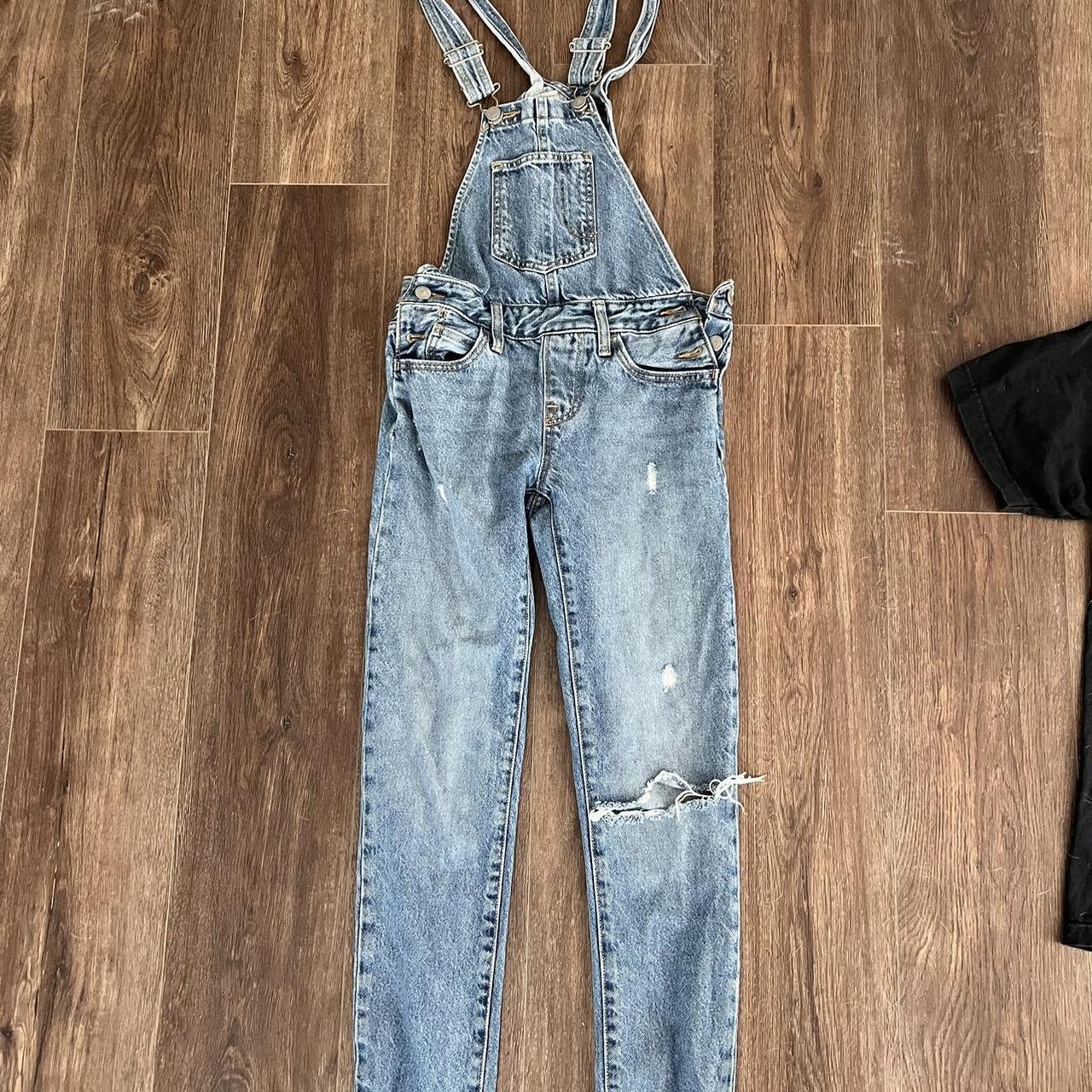 Women’s Levi’s overalls XXS Same/next day shipping - Depop