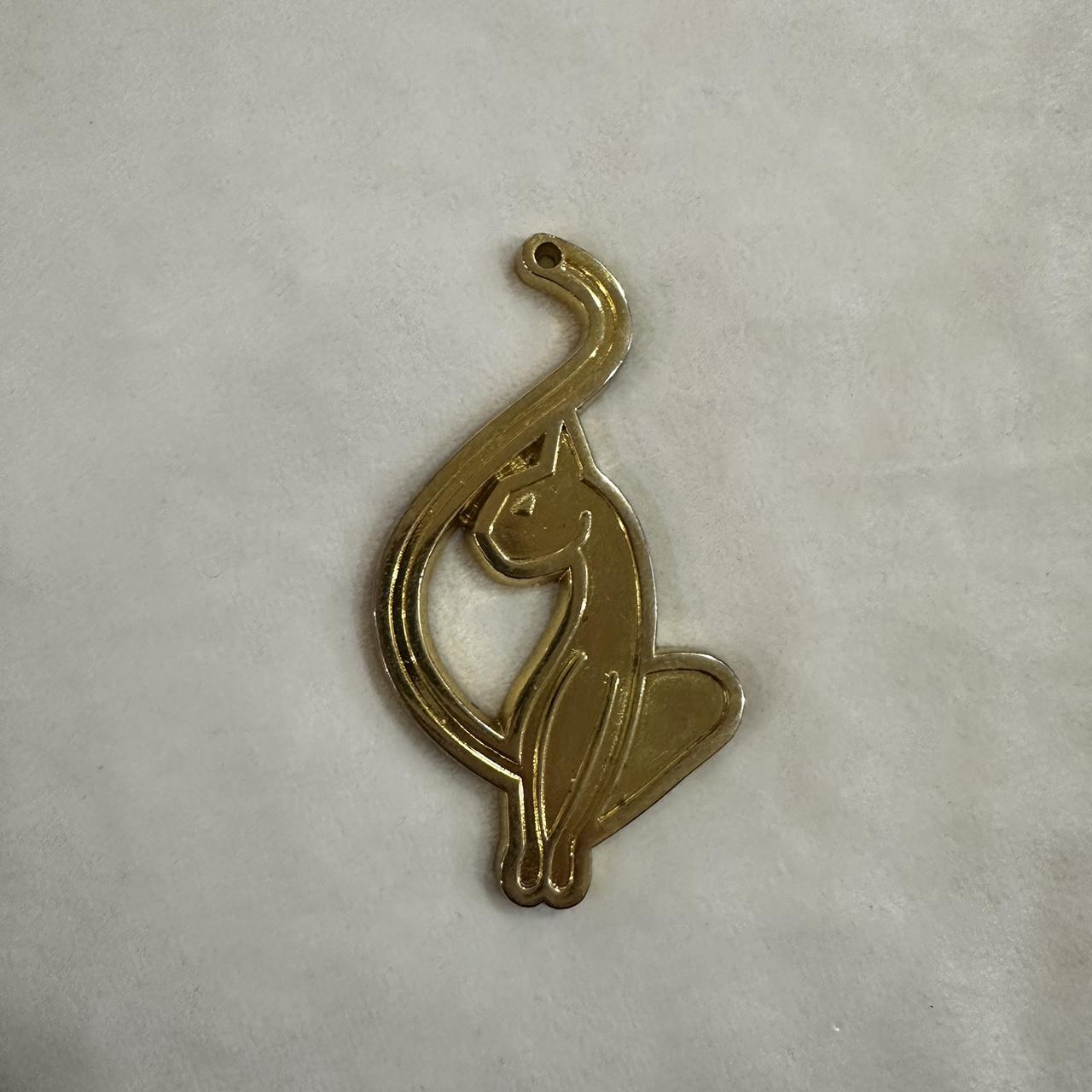 Gold cat charm for bracelet, necklace, or keychain... - Depop