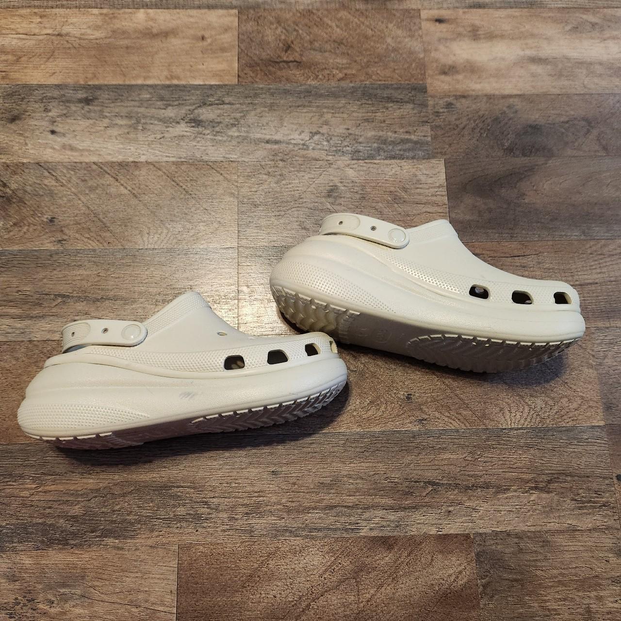 🗣 Crocs Crush Clog Super cute bubbly platform... - Depop